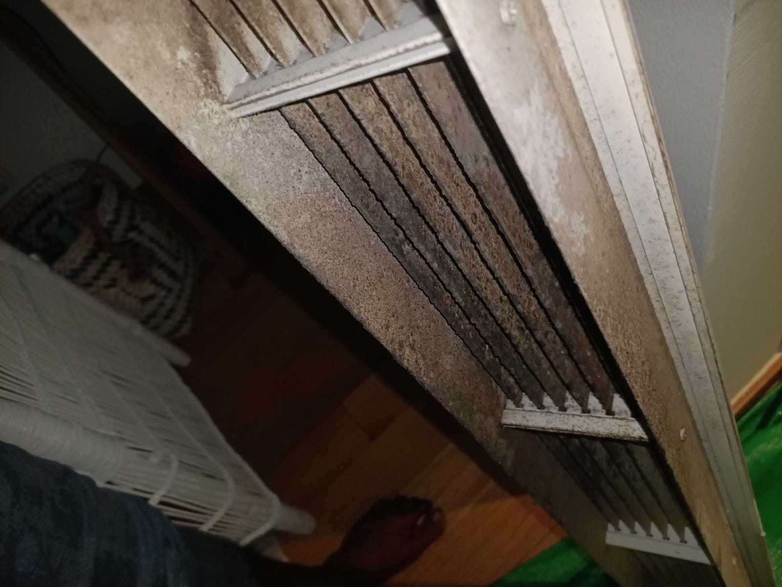 How to Identify and Treat Air Con Mould in Your Home | The Healthy Air co.